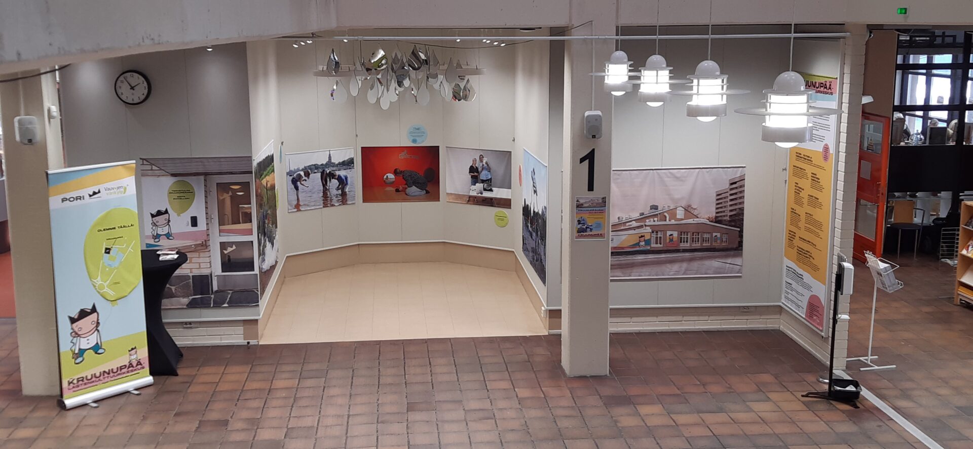 Organising an exhibition at a library - Pori city library